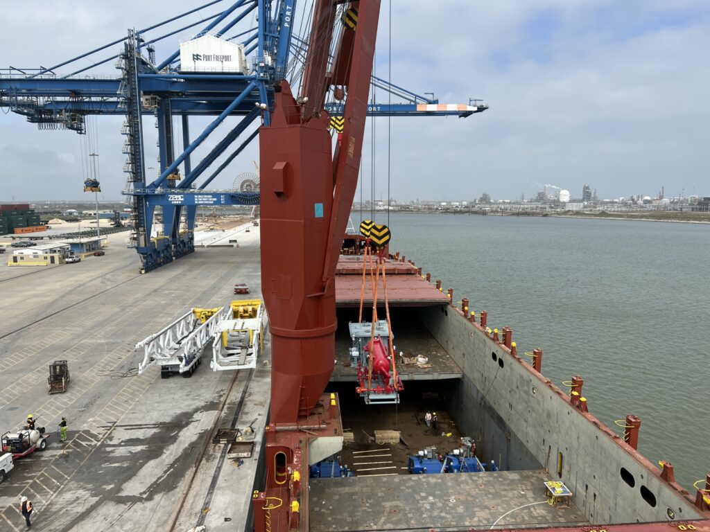 Helmerich & Payne rig departs from the US, bringing modern US drilling technology to the ...