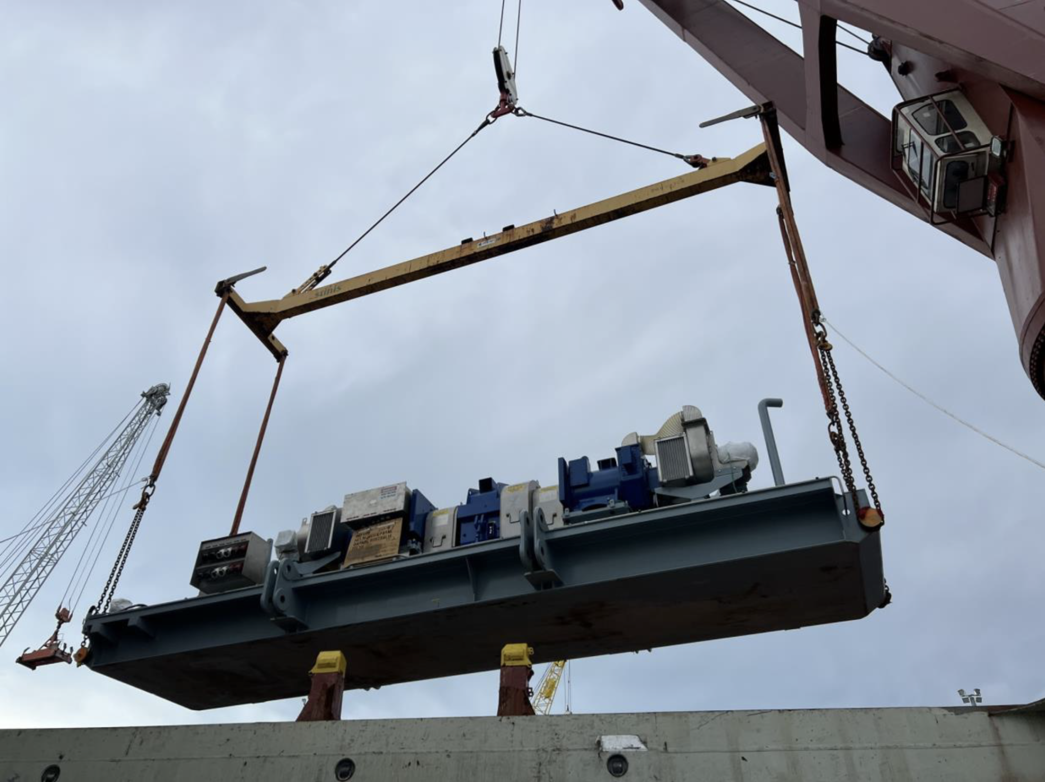 Arrival of Helmerich & Payne’s FlexRig® drilling rig in Australia to ...